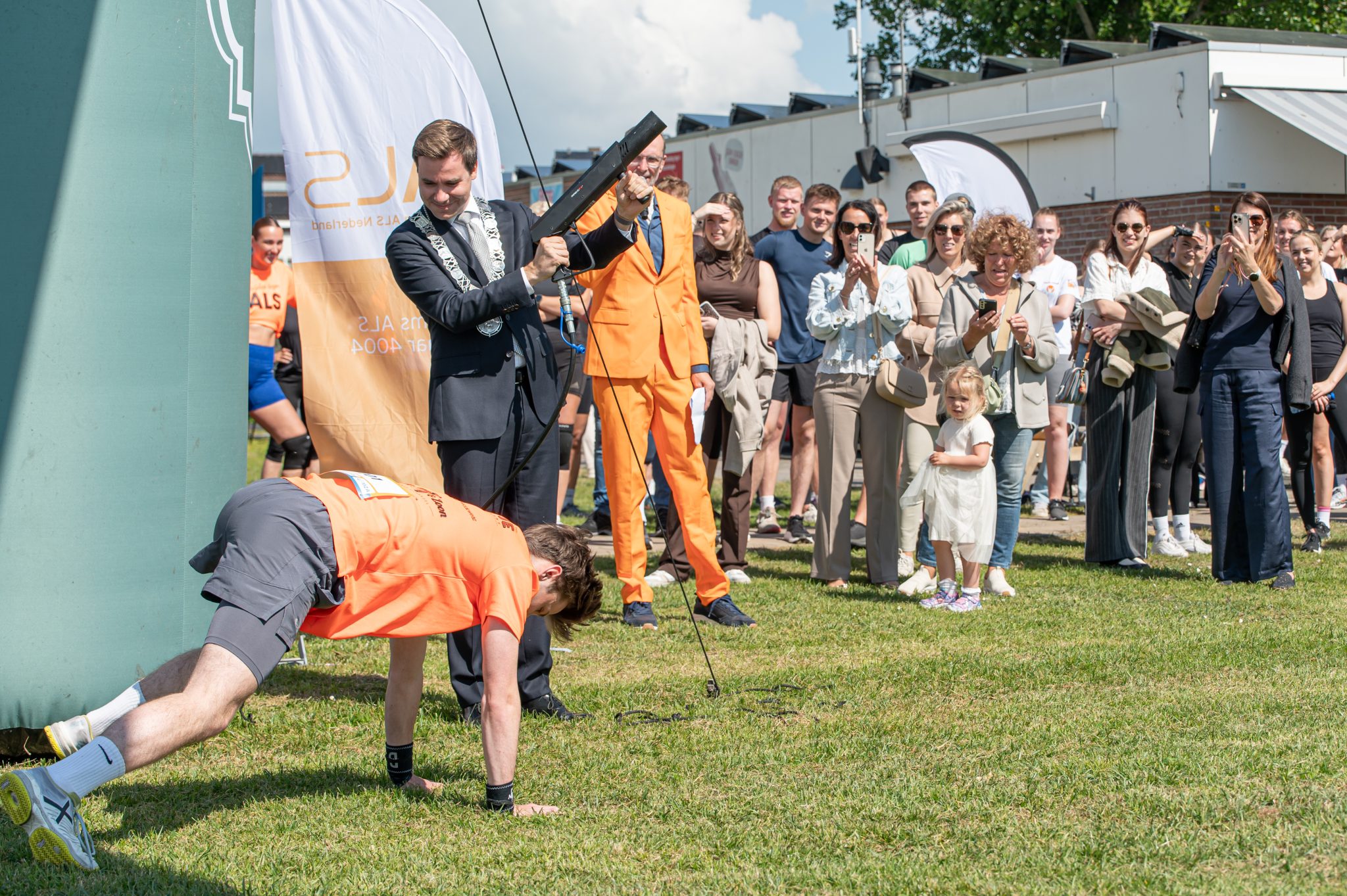 Succesvolle eerste editie van de ALS Burpee Mile Volendam levert € 40. ...