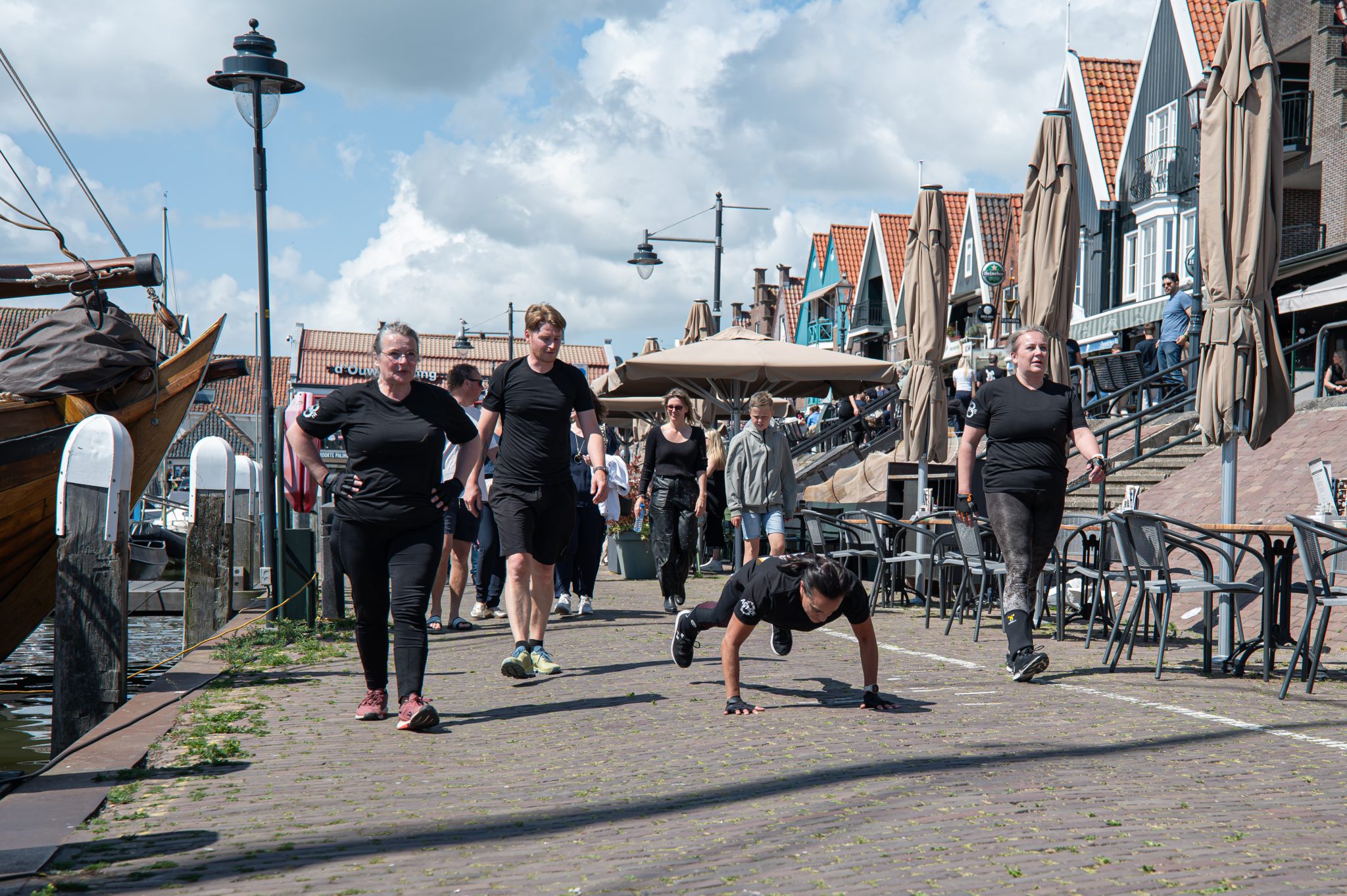 Succesvolle eerste editie van de ALS Burpee Mile Volendam levert € 40. ...